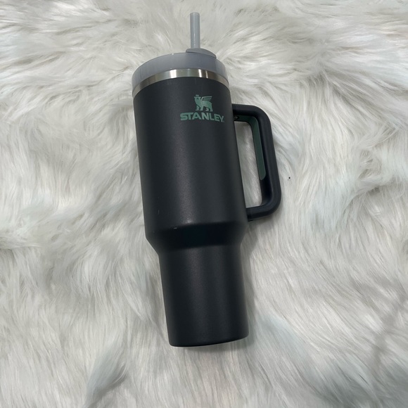 Stanley | Dining | Nwot Stanley Adventure Quencher Tumbler 4oz Charcoal ...
